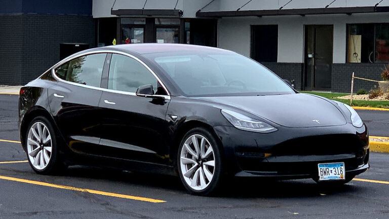 » Does the Tesla Model 3 have a 12-volt outlet?